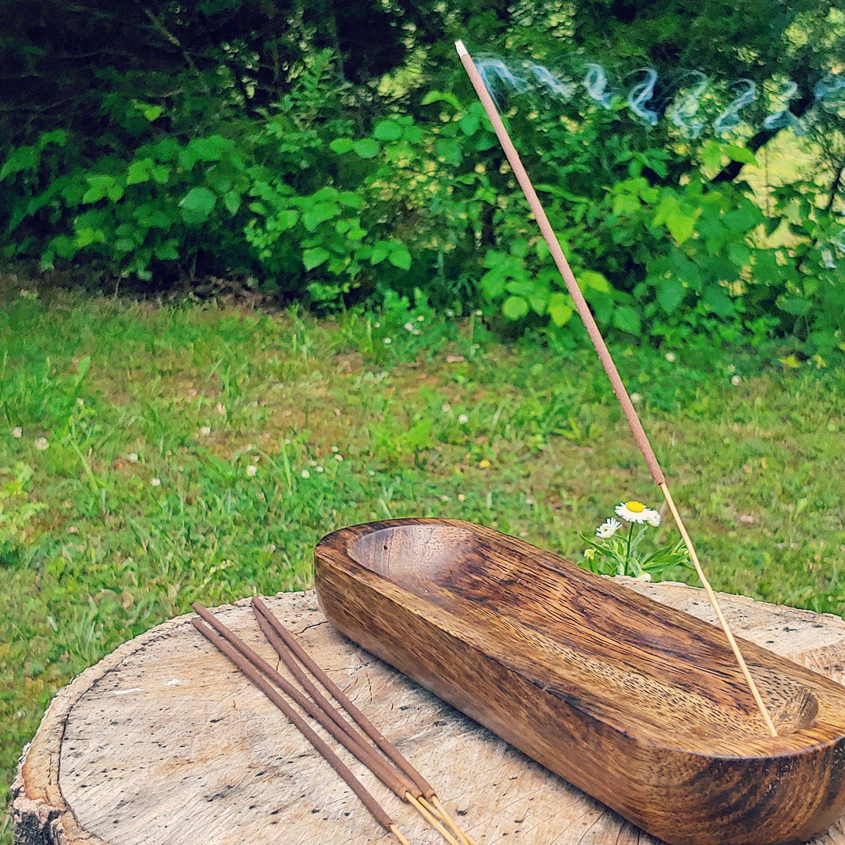 Sweet Grass Incense – Rose of the Wood